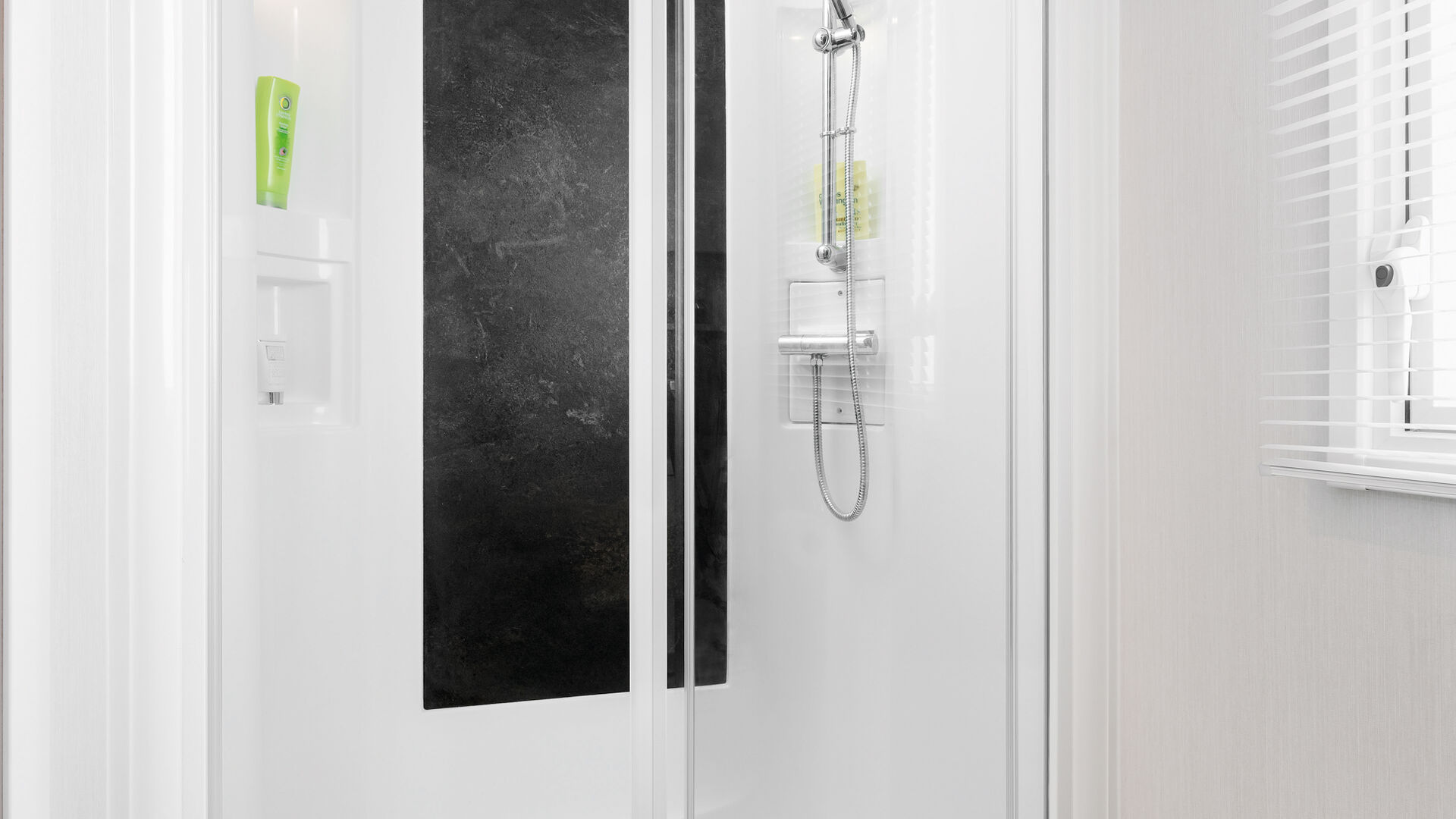 Beachside Static Caravans for Self Catering in Westward Ho!