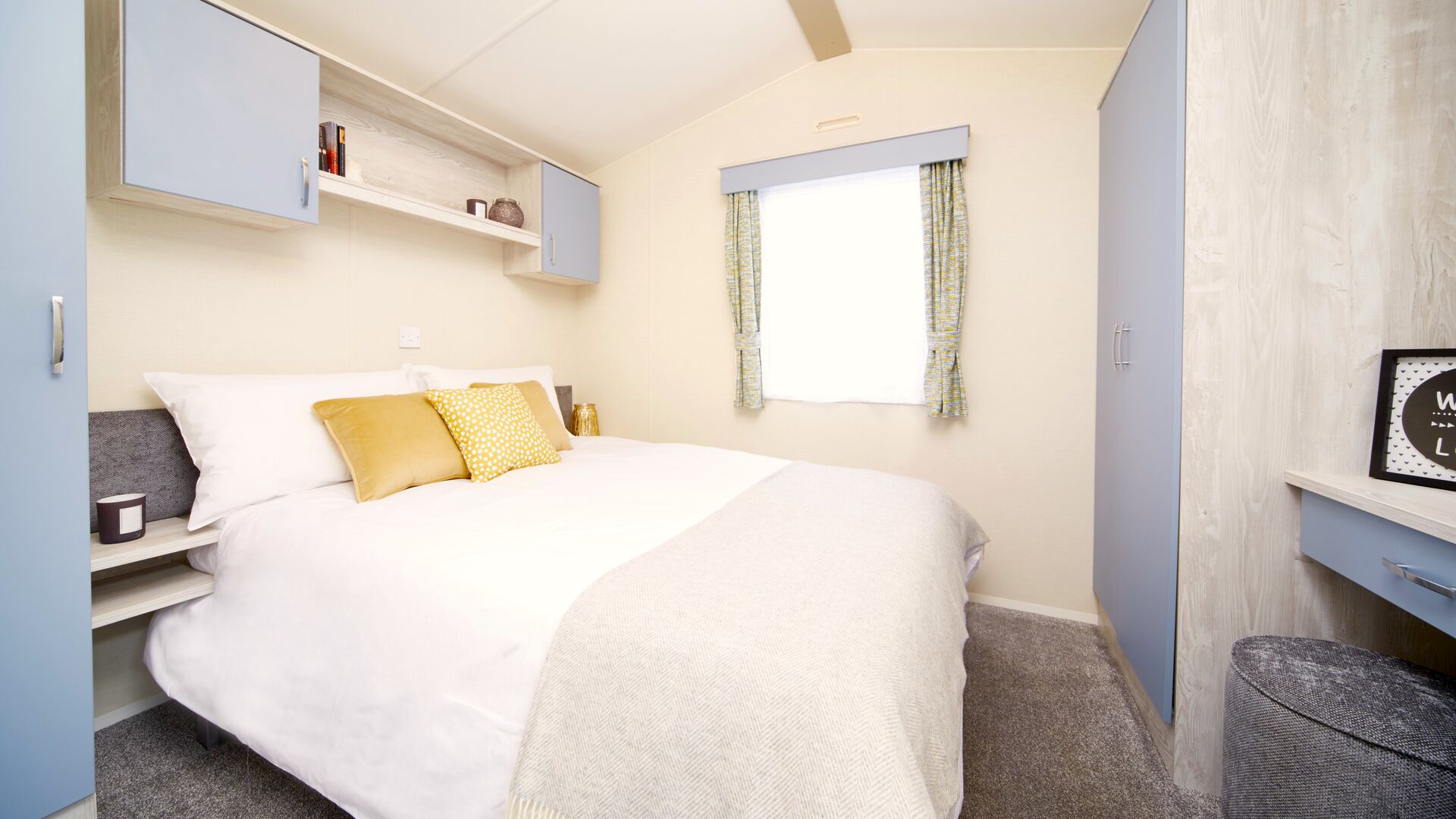 Beachside Static Caravans for Self Catering in Westward Ho!