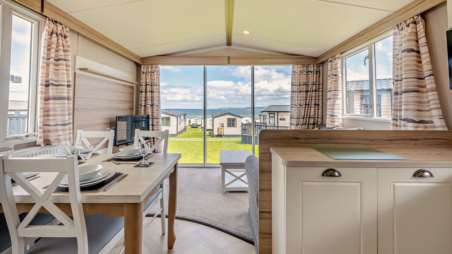 Beachside Static Caravans for Self Catering in Westward Ho!