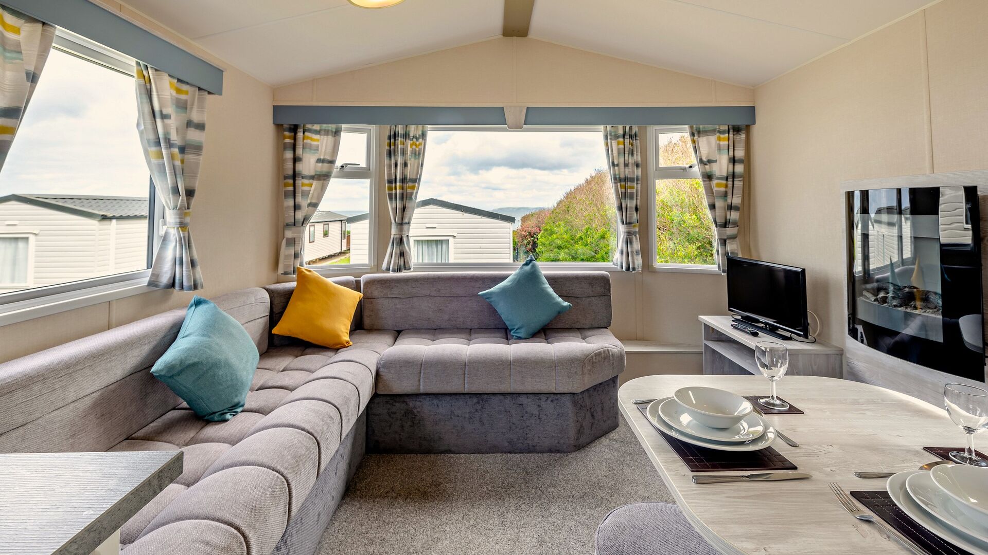 Beachside Static Caravans for Self Catering in Westward Ho!