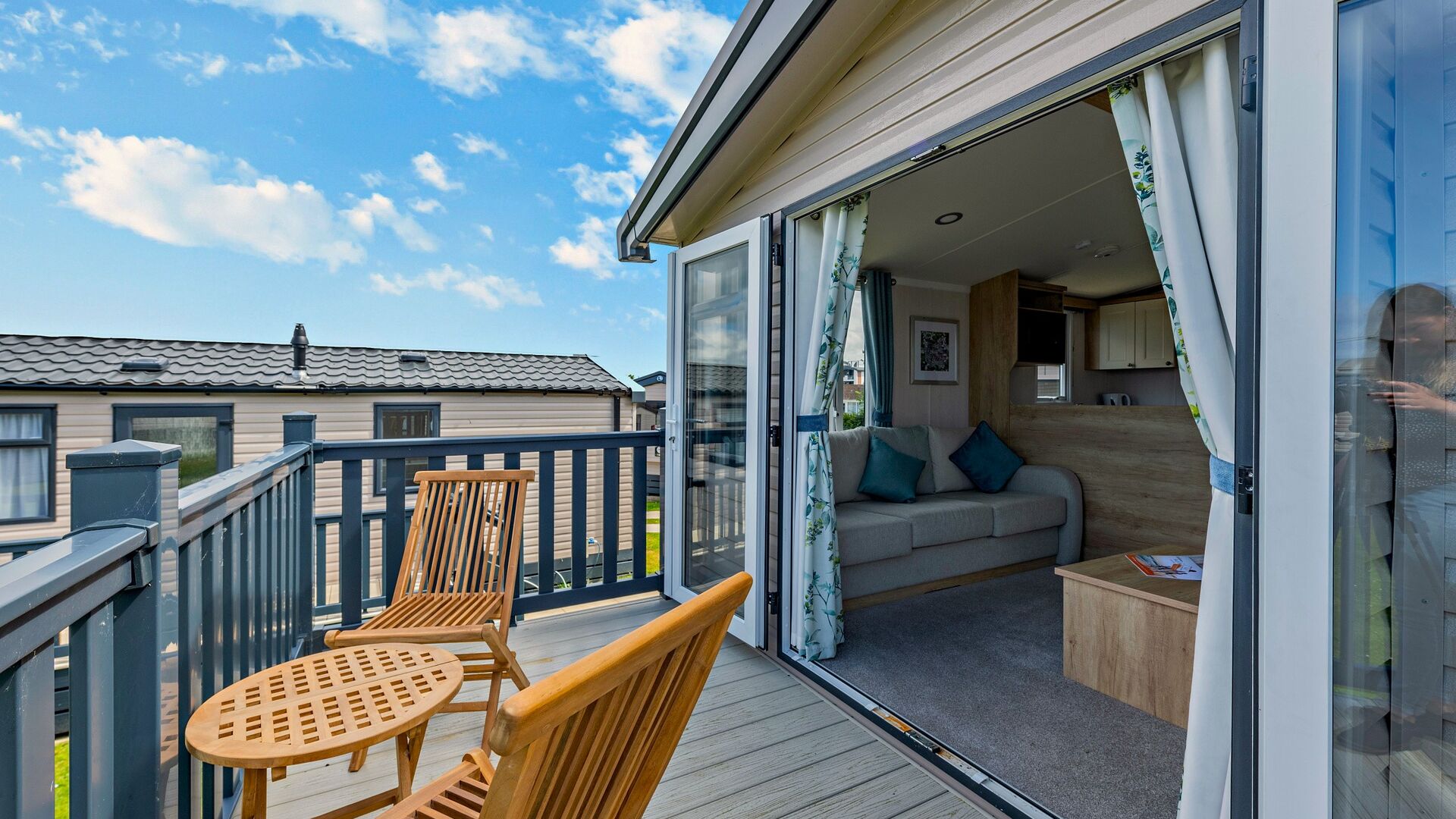 Beachside Static Caravans for Self Catering in Westward Ho!
