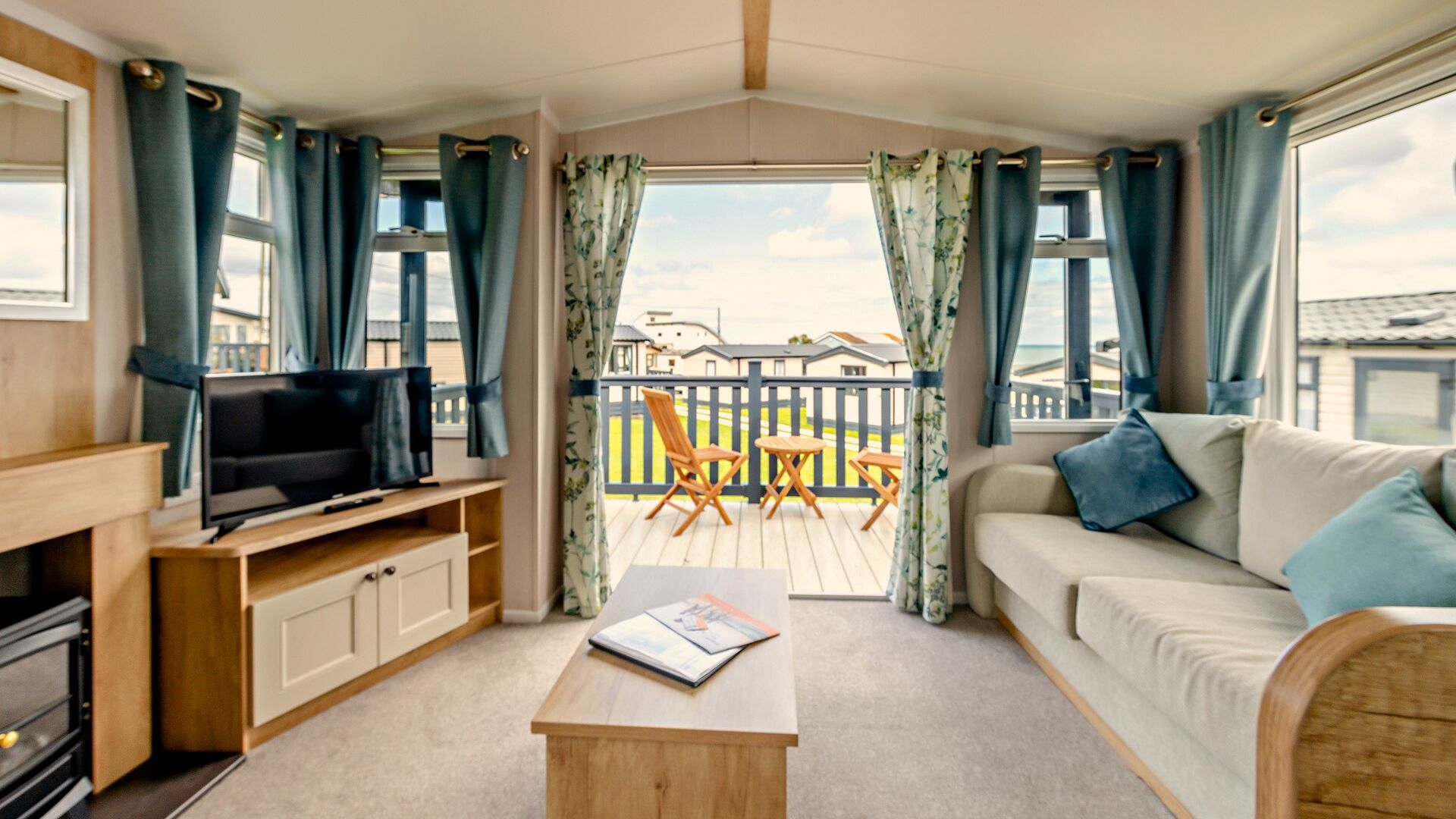 Beachside Static Caravans for Self Catering in Westward Ho!